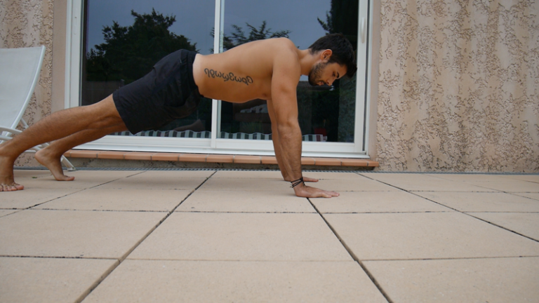 Exercice de Musculation Naturelle: Les POMPES - GUIDE COMPLET